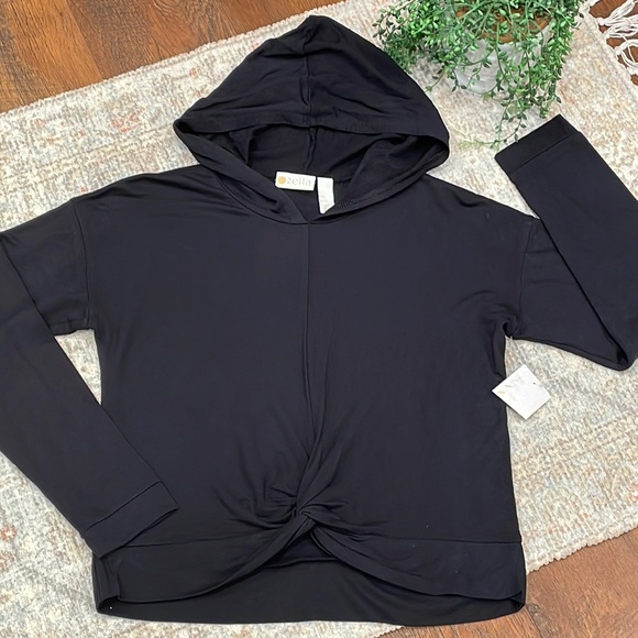 Zella | Shirts & Tops | Zella Top | Poshmark